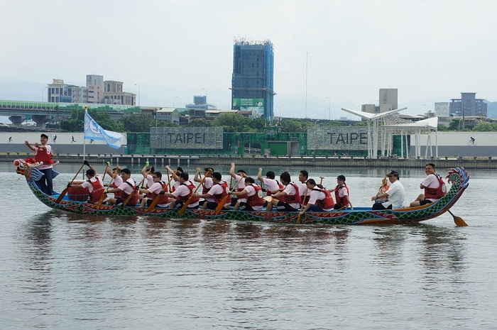 Best Phone App For Traveling To Taiwan To See The Dragon Boat Festival